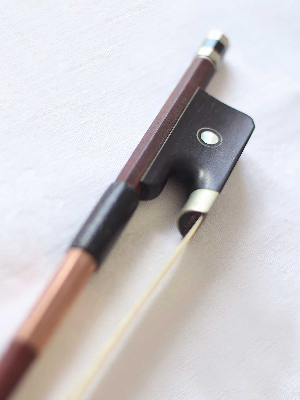 Viva Violins | bows and bow rehairing - Viva Violins